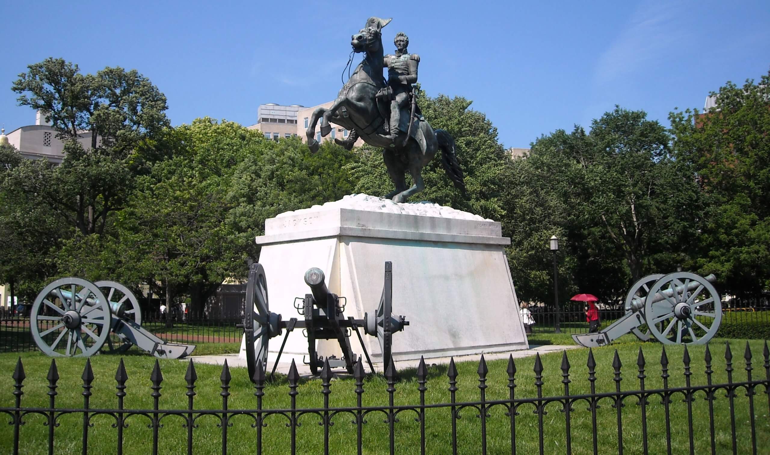 Statuene som fjernes blir ikke lenger omtalt som kunst – Sivilisasjonen